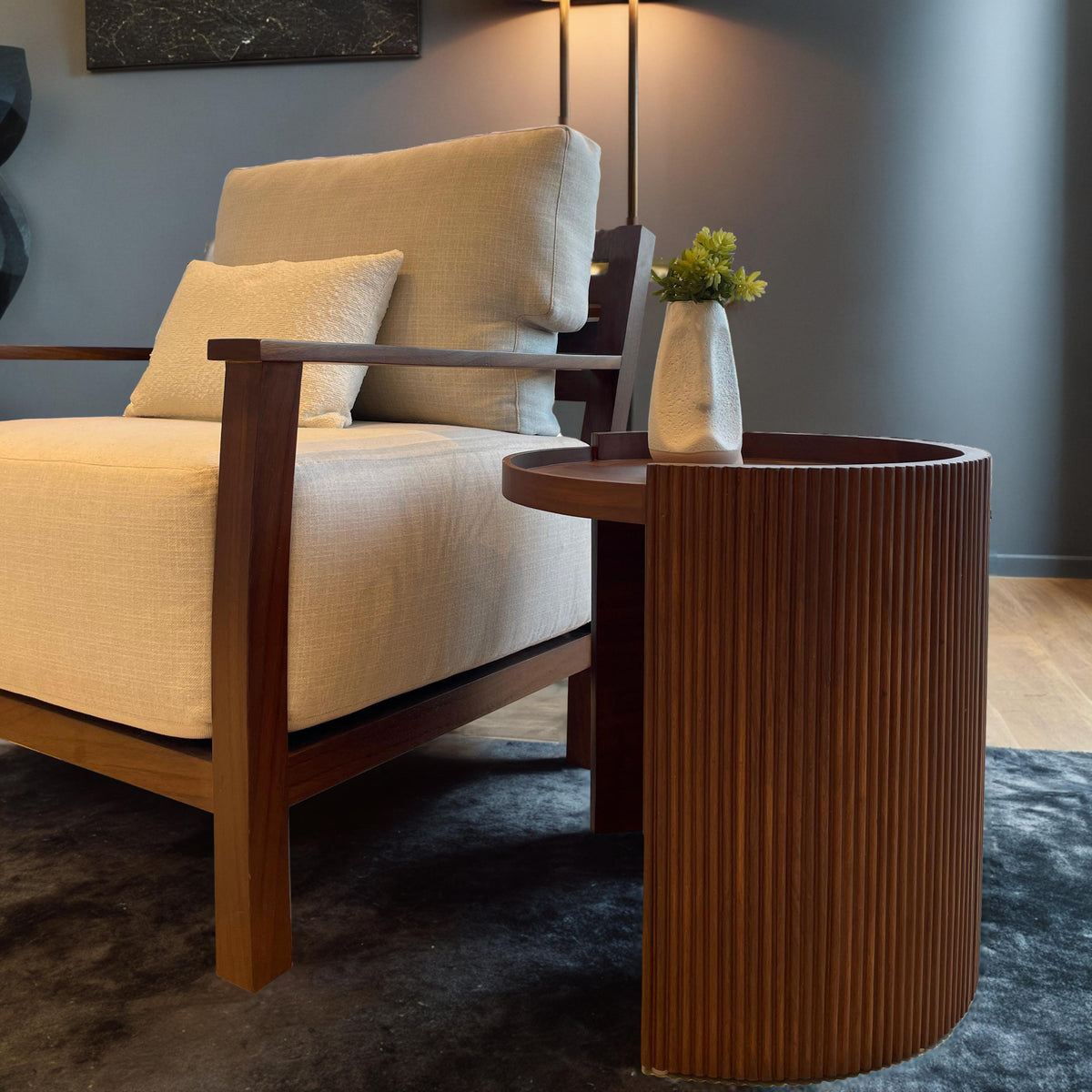 Mesa lateral Megara / Megara side table – Carpinteria Studio